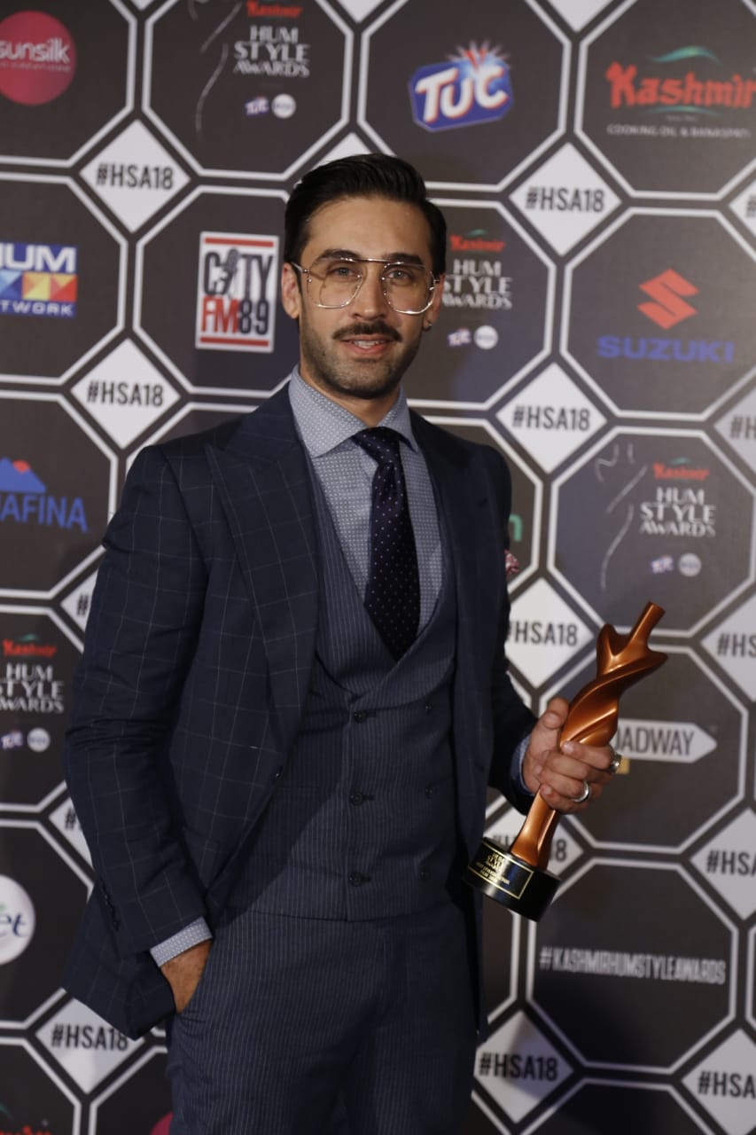 Ali Rehman Khan Wins “The Most Stylish Film Actor” At Hum Style Awards ...